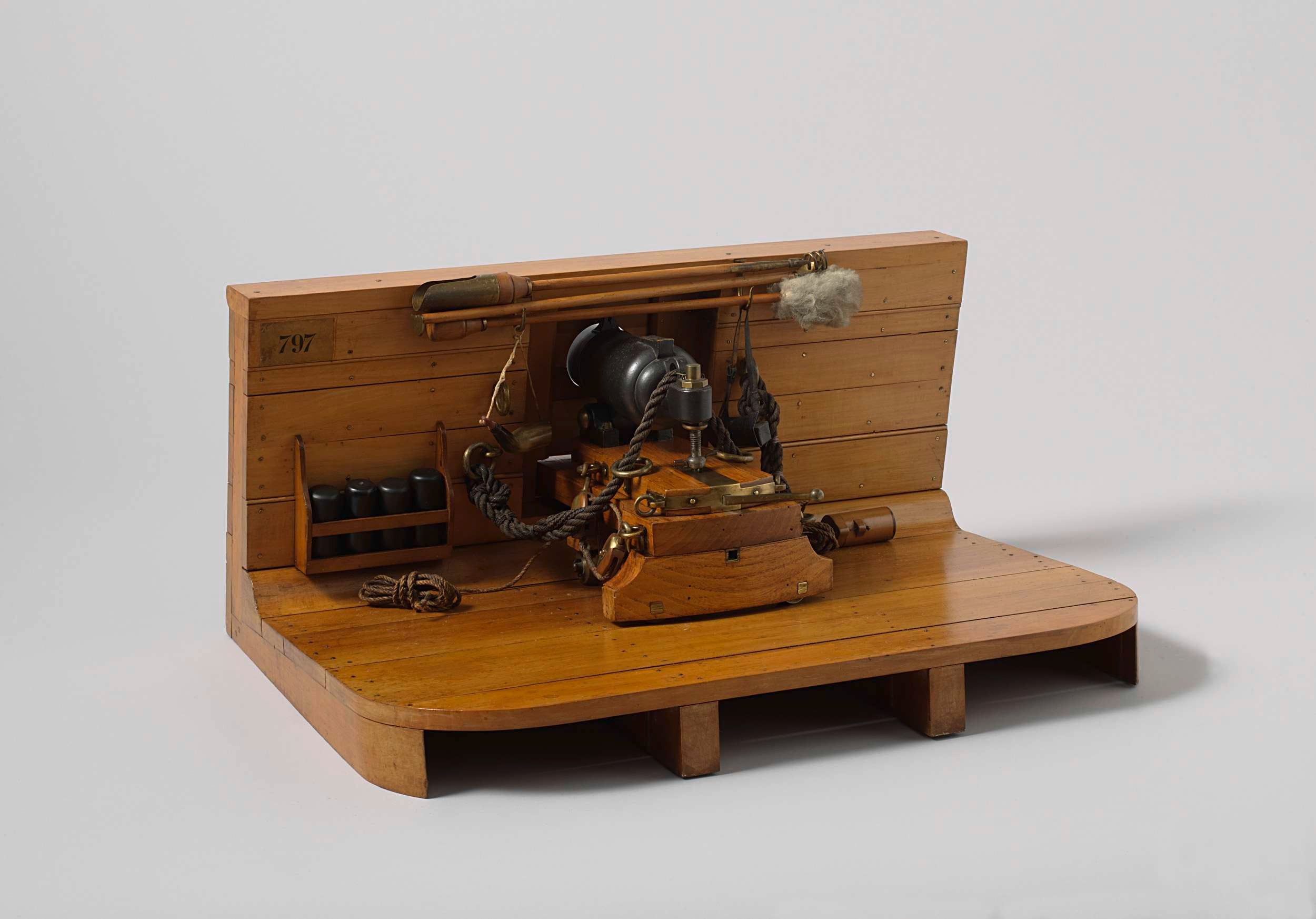 Model of a 12-Pounder Carronade on Deck, Rijks | CanvasPrints.com