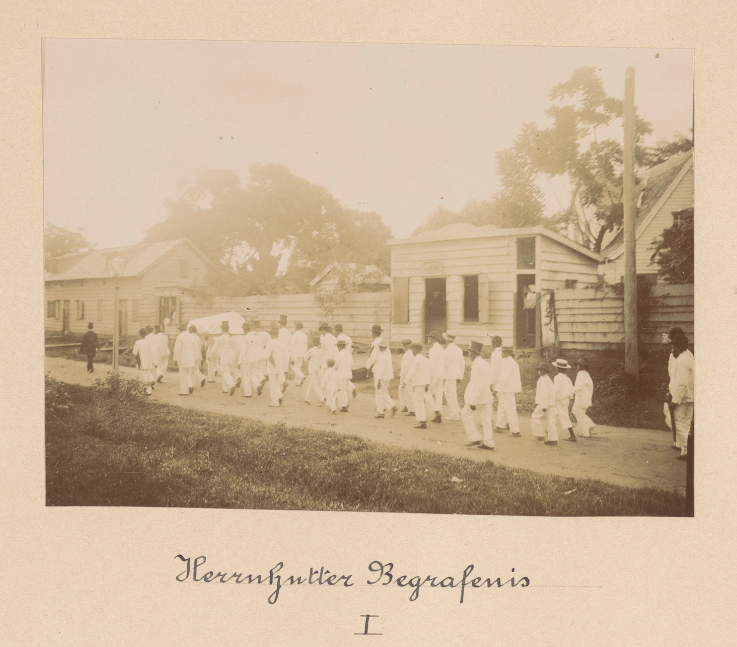 Herrnhutter Begrafenis I, Eugen Klein (attribu | CanvasPrints.com